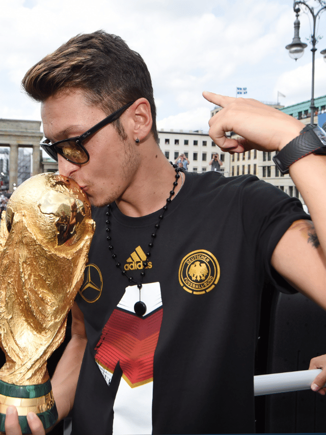 A Look Back At Mesut Ozil's Iconic Career - Sportskeeda Stories