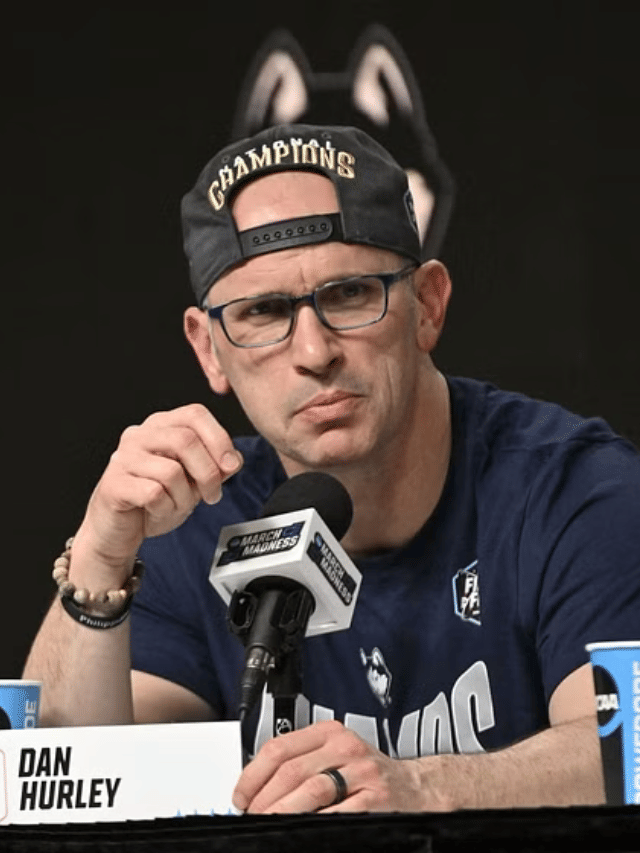 Dan Hurley signs contract extension with the UCONN Huskies ...